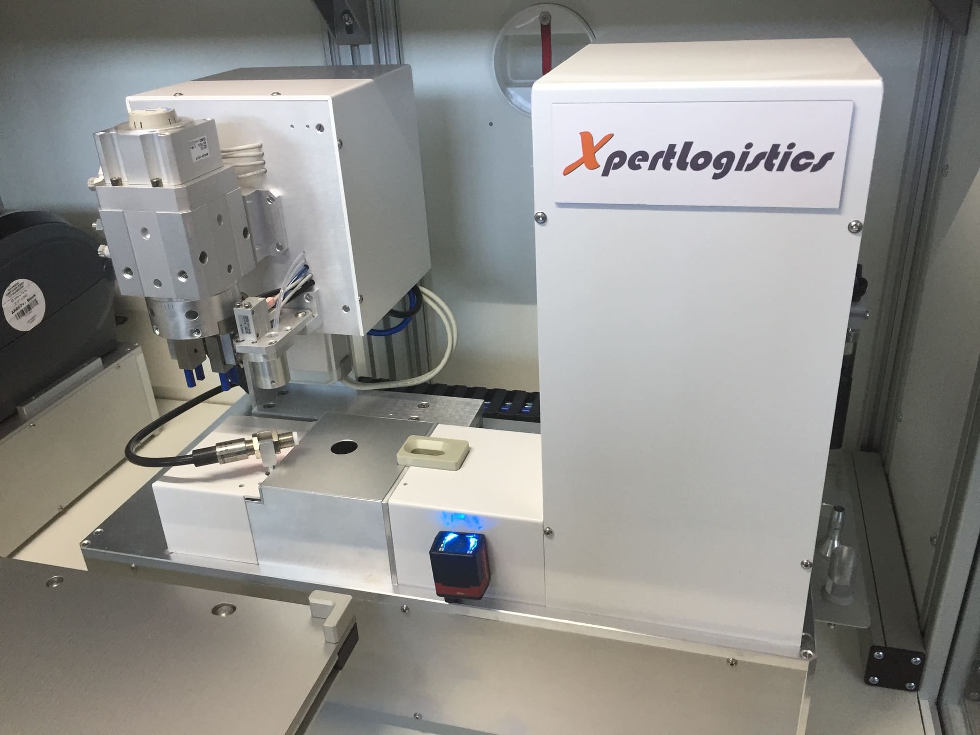 XpertLogistics, laboratory robotic platform - Xpert Automation